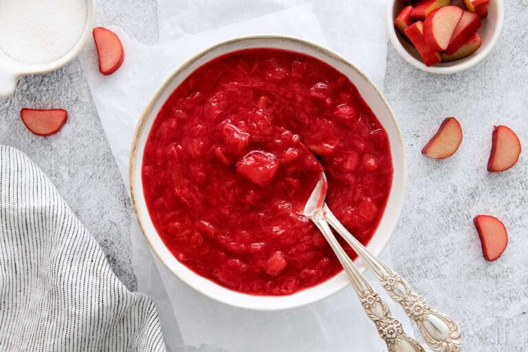 25 Best Rhubarb Recipes